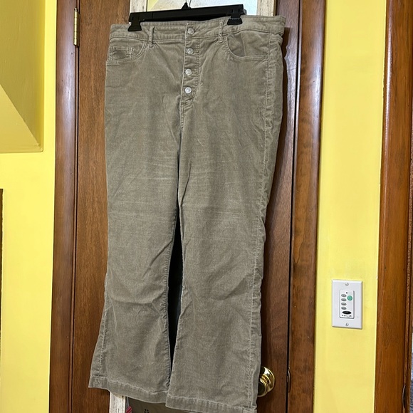 LOFT | Pants & Jumpsuits | Loft Kick Flare Velvet Pants | Poshmark